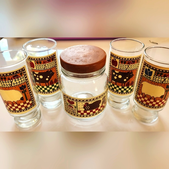 Vintage Rodger Johnson 1981 | Dining | Vintage Farmhouse 981 Rodger ...